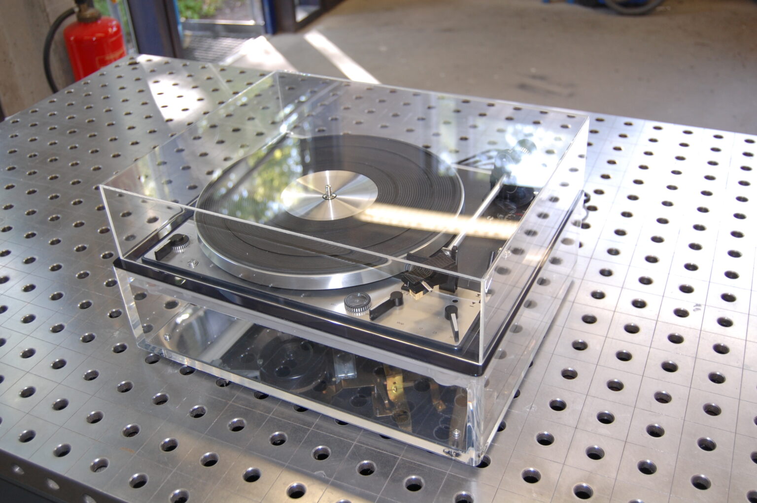 Plexihaube – Hochwertige Plattenspieler Hauben jeder Art
