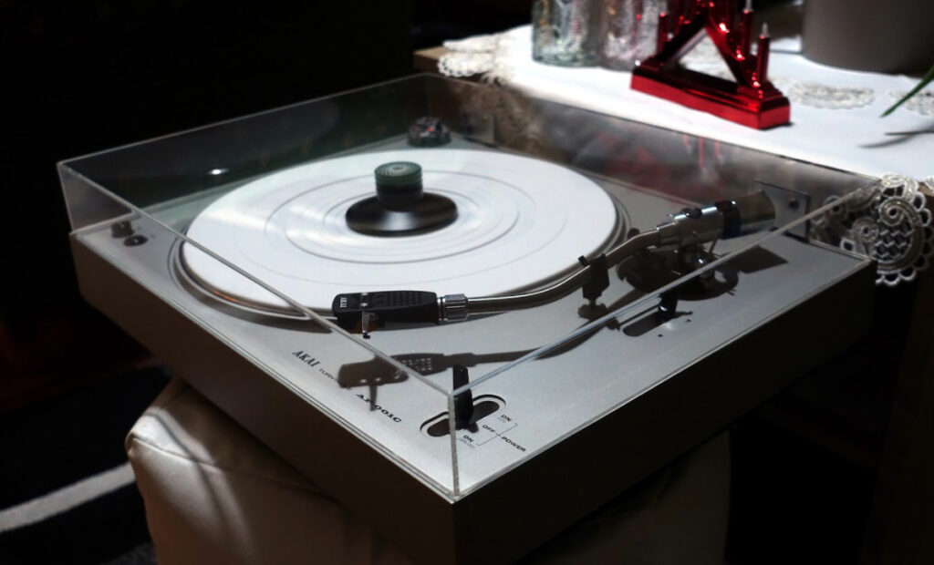 Plexihaube – Hochwertige Plattenspieler Hauben jeder Art