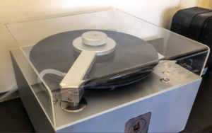 Plexihaube – Hochwertige Plattenspieler Hauben jeder Art